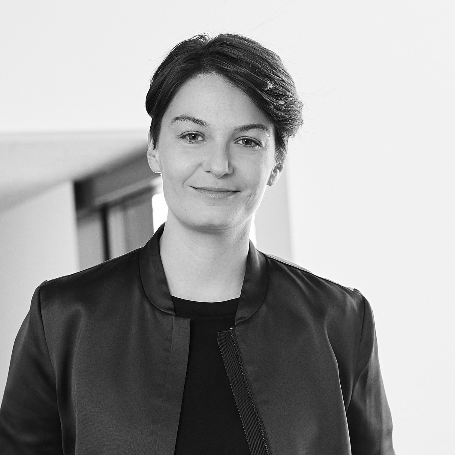 Powerfully agile - Versus Magazine